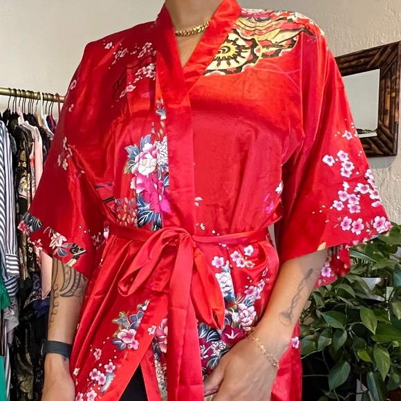 Intimates & Sleepwear | Vtg Japanese Silk Satin Robe | Poshmark